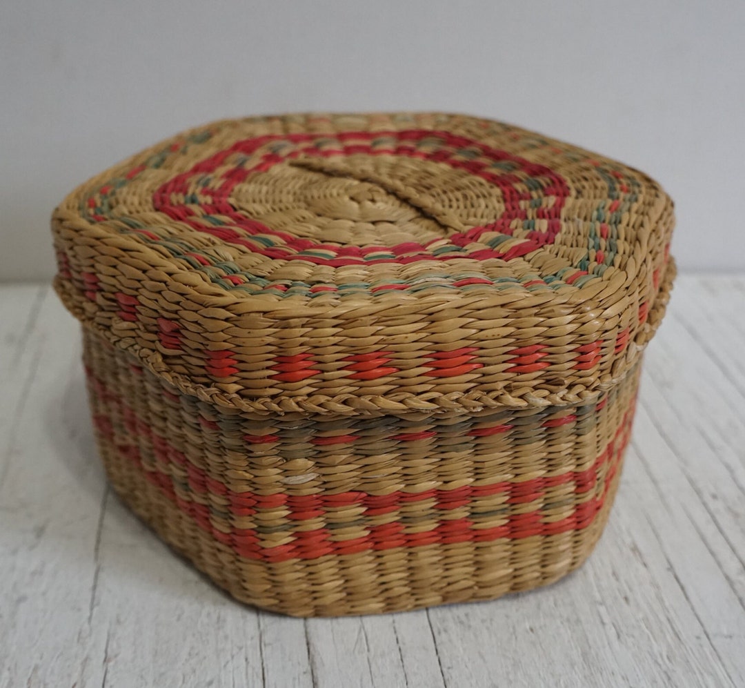 Vintage Sweetgrass Basket - Etsy