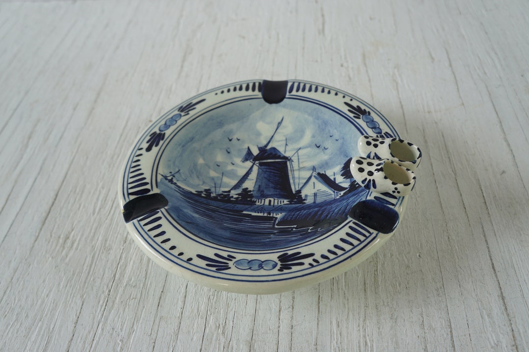 Vintage Delfts Blue Ashtray With Mini Clogs Holland Collectibles - Etsy