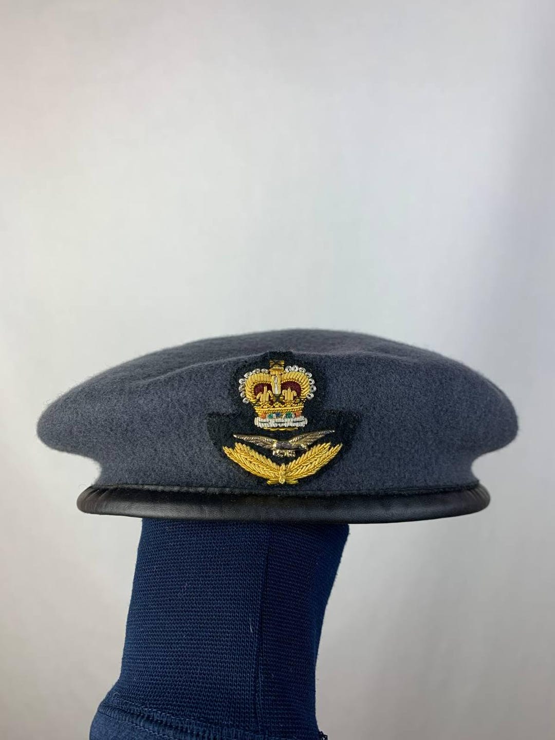 Vintage RAF Officers Beret & Badge Royal Air Force, Military,kings ...