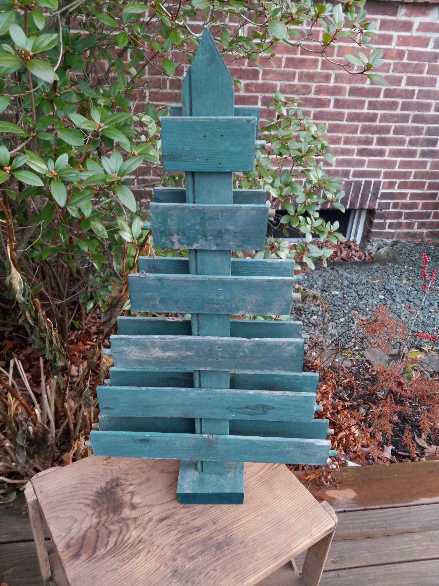 Large Green Shutter Tree - Etsy