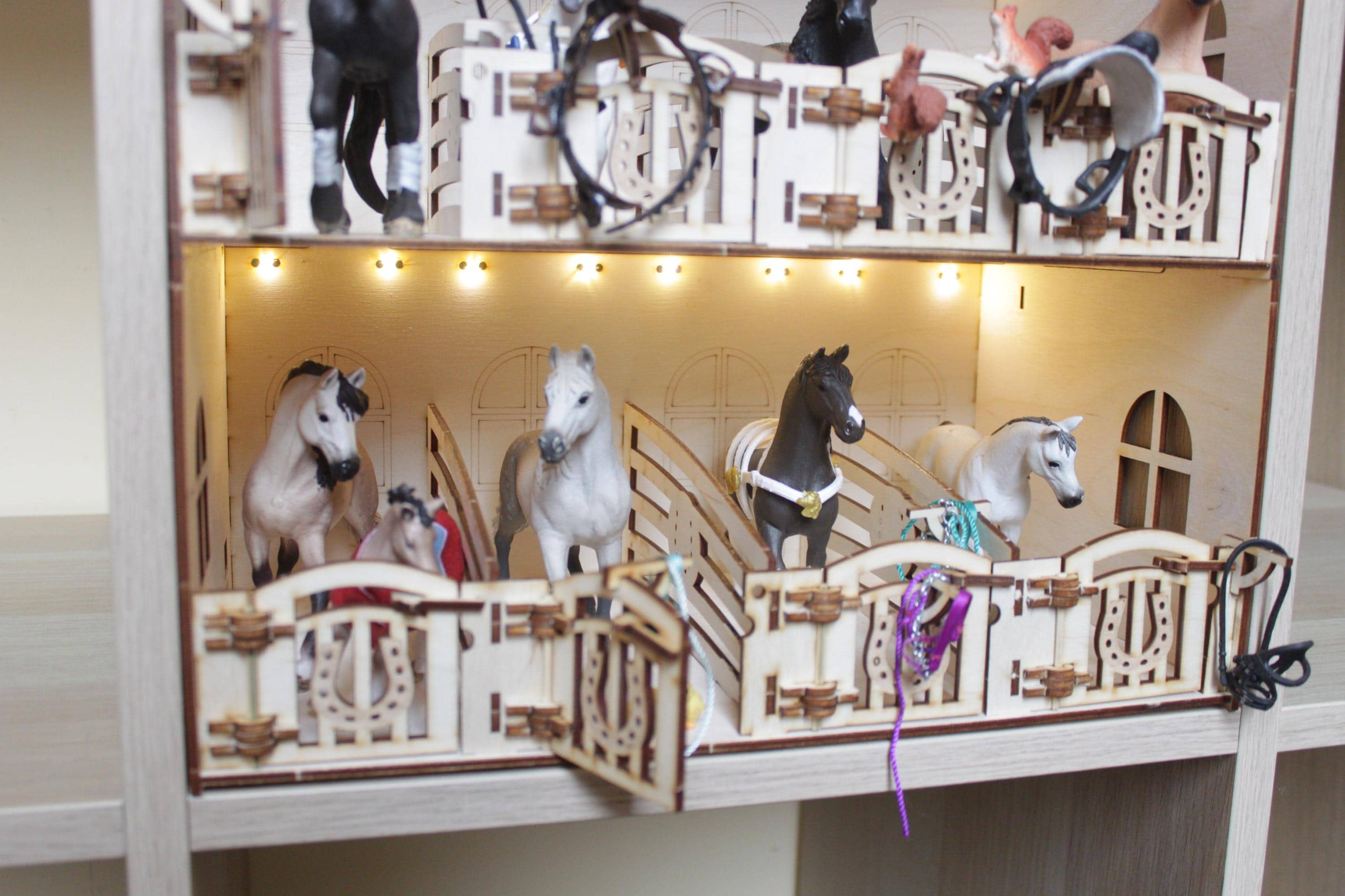 Toy Horse Stable That You Can Expand When Your Collection Grows ...
