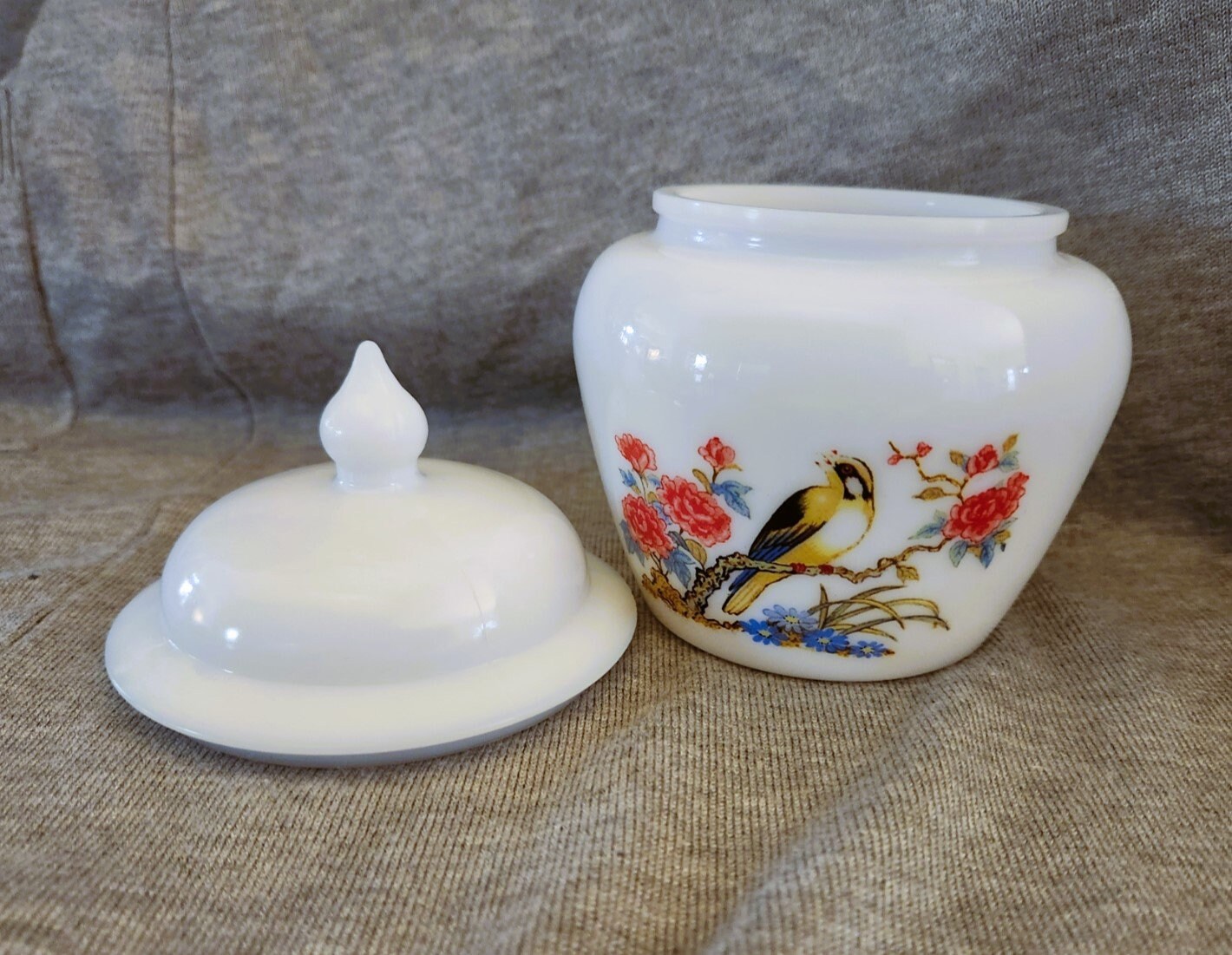 Vintage Avon Milk Glass Jar With Lid, Beautiful Bird and Floral - Etsy