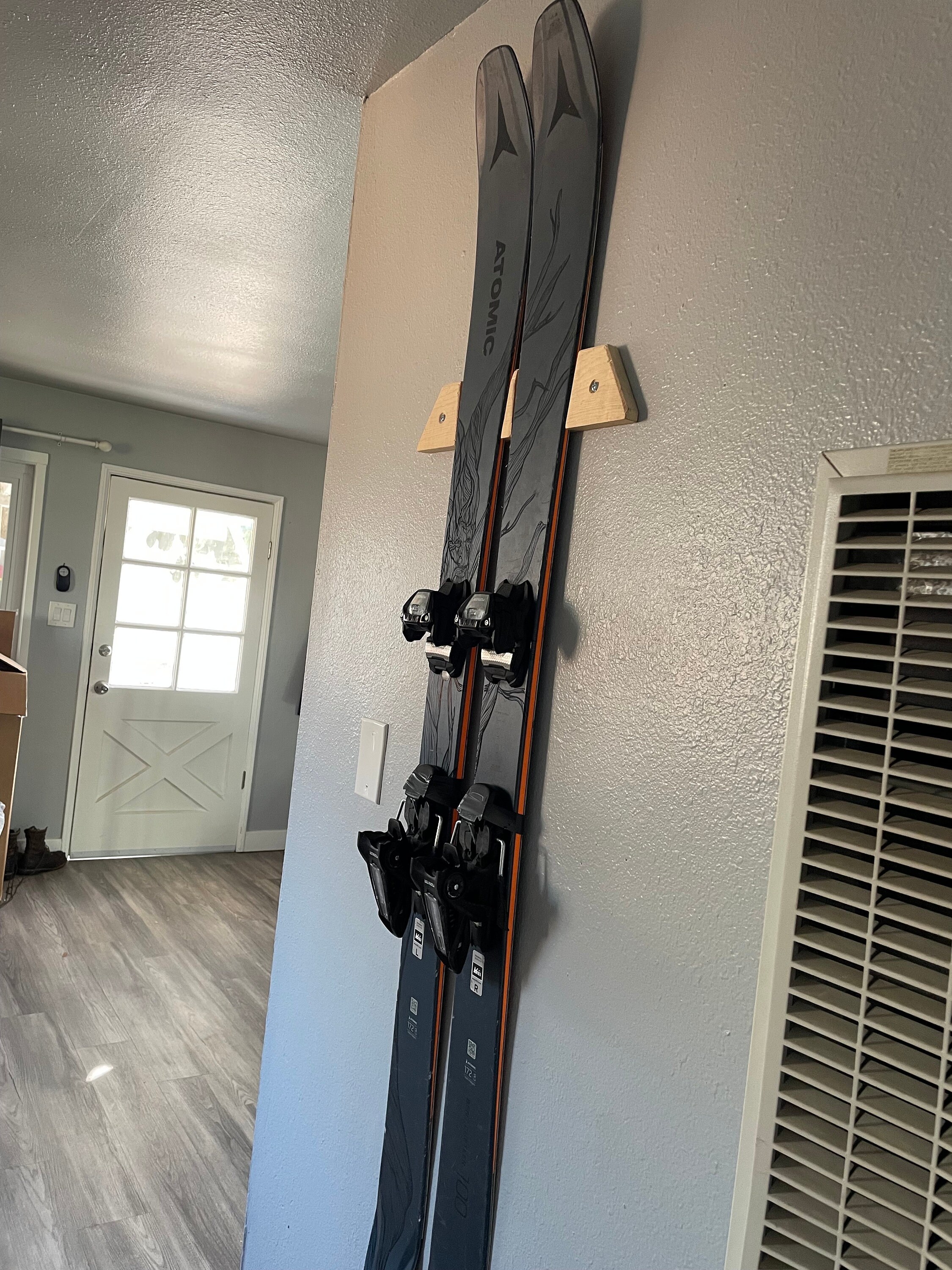 Minimalist Ski Rack - Etsy