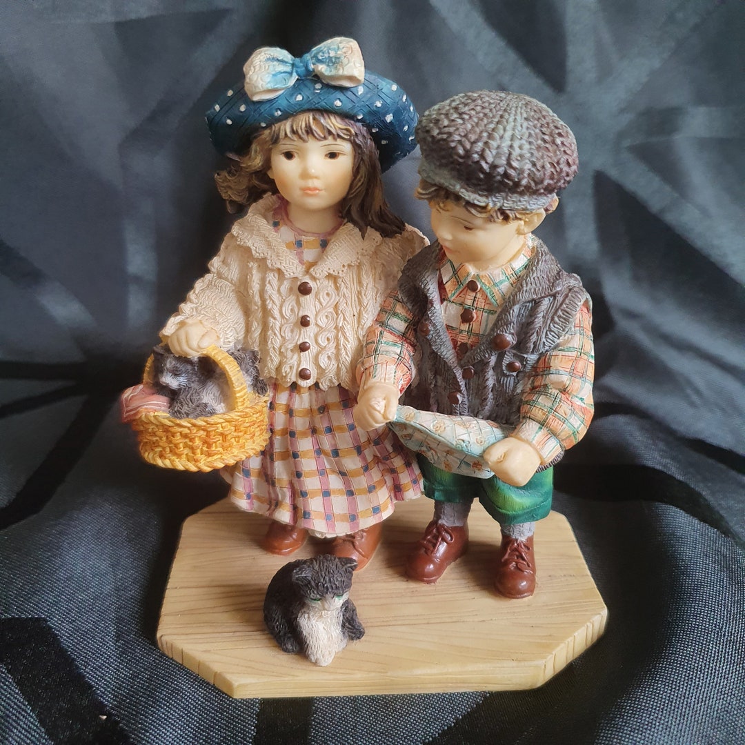 The Leonardo Collection Figurine by Christine Haworth sleepy Kittens ...