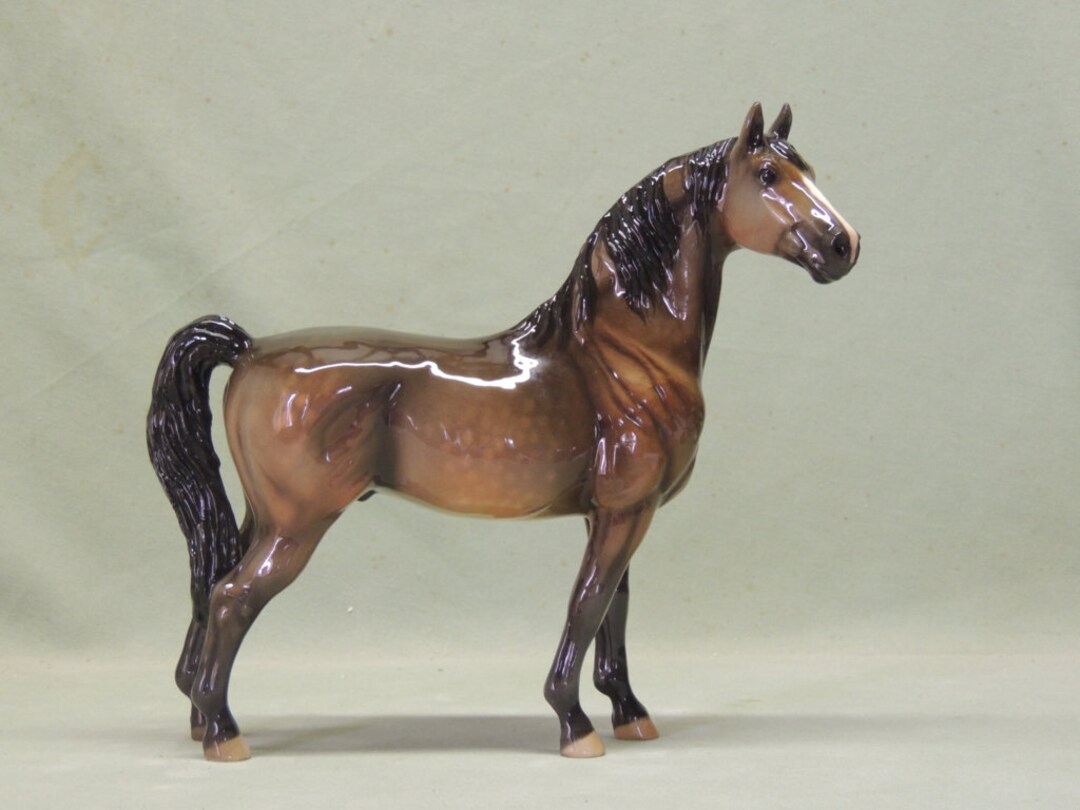 Dark Bay Morgan - 23cm High X 22cm Long - Ceramic Figurine - Cheval ...