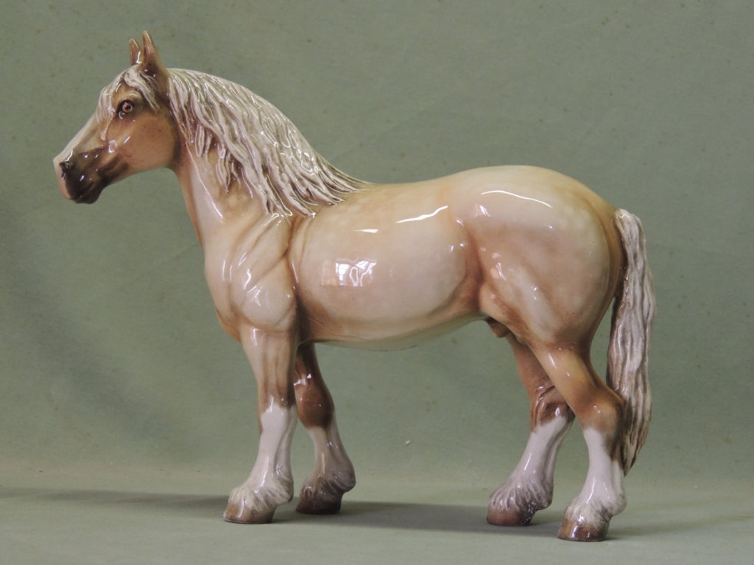 American Cream Draft - Ceramic Horse Figurine - 25cm High - 21cm Long ...