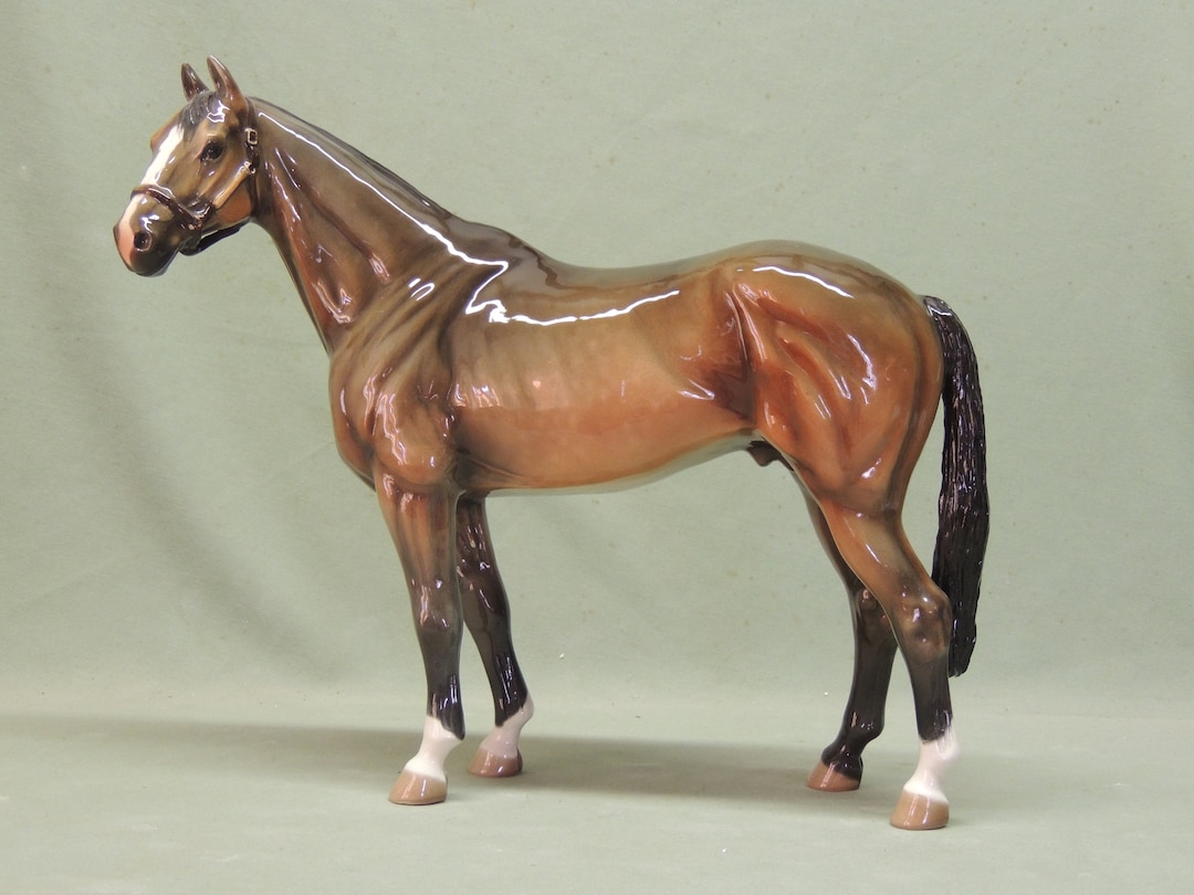 Dark Bay Thoroughbred - Ceramic Horse Figurine - 34cm Long X 29 High ...