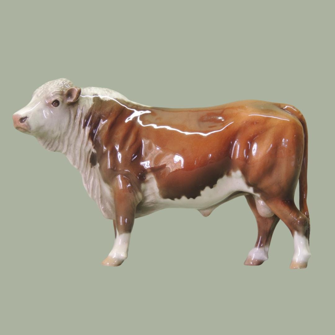 Hereford Bull - Ceramic Figurine - 22cm Long X 15cm High - Cheval ...