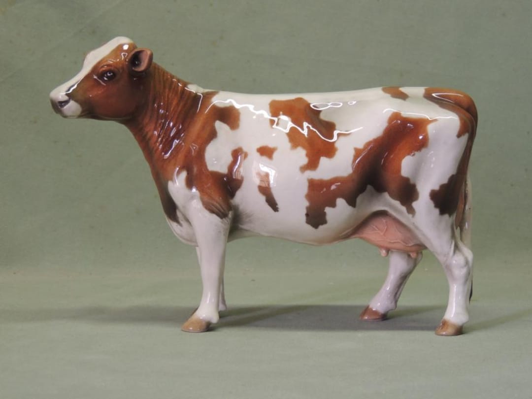 Ayrshire Cow - Ceramic Figurine - 23cm Long X 15cm High - Cheval ...
