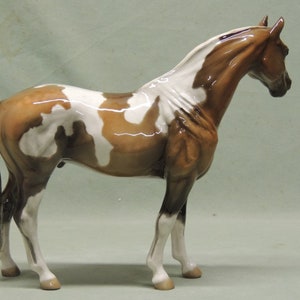Warmblood Stallion Pinto (skewbald) - Ceramic Horse Figurine - 25cm ...