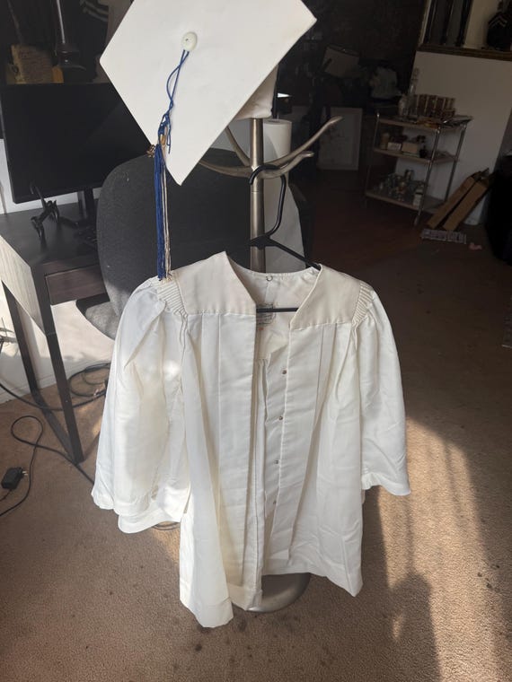 1968 Kindergarden Cap And Gown Little Girl 100% Du Po… - Gem