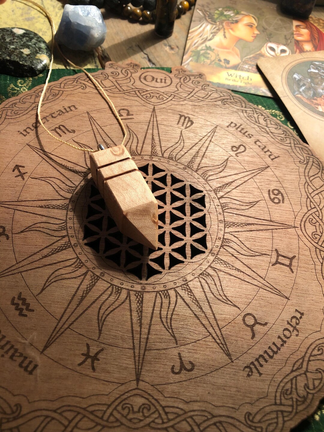 Pendulum - Bird's Eye Maple / Pendule En Érable Piquée Du N-B - Etsy