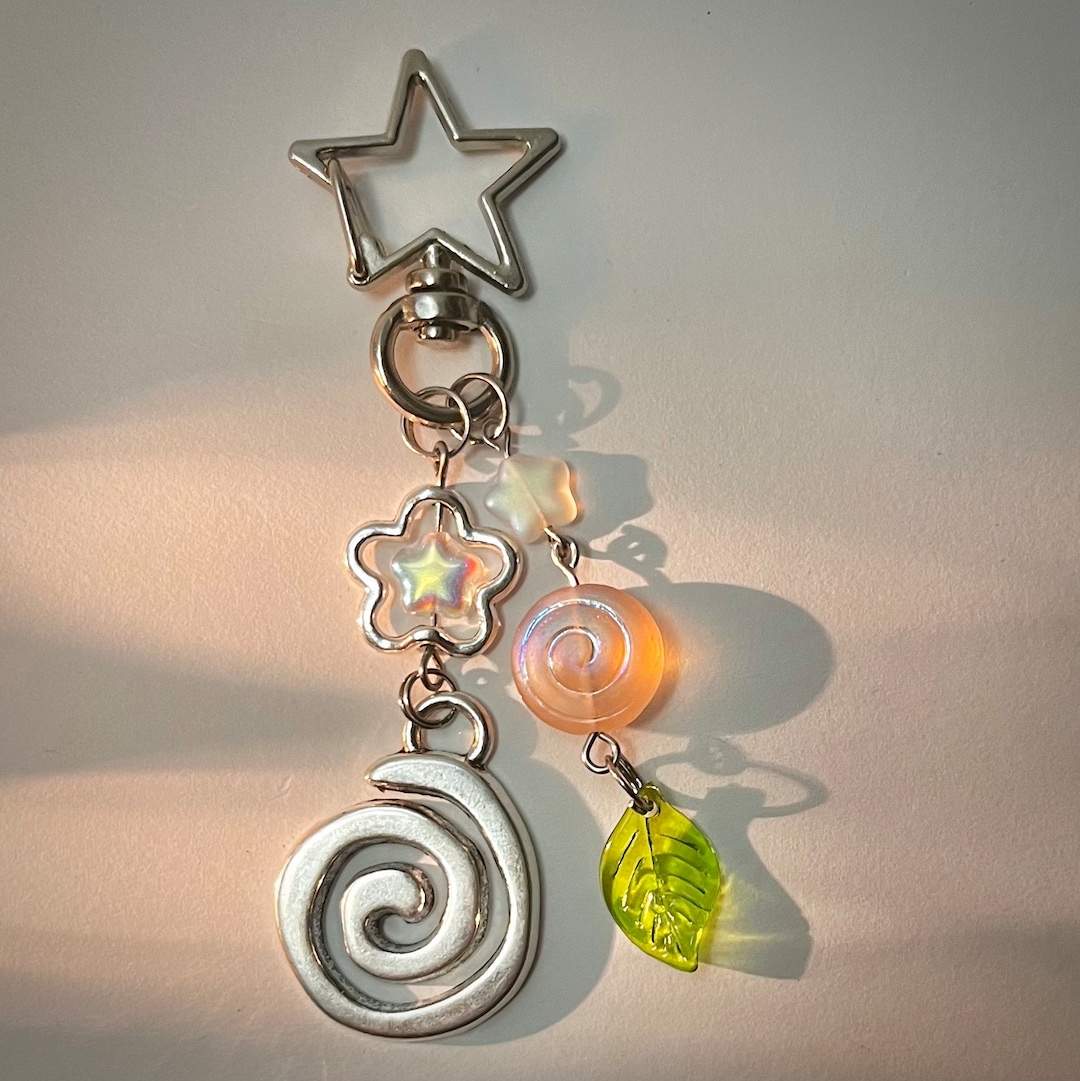Pink Leafy Spiral Keychain / Bag Charm! Cute and Simple Y2k Keychain ...