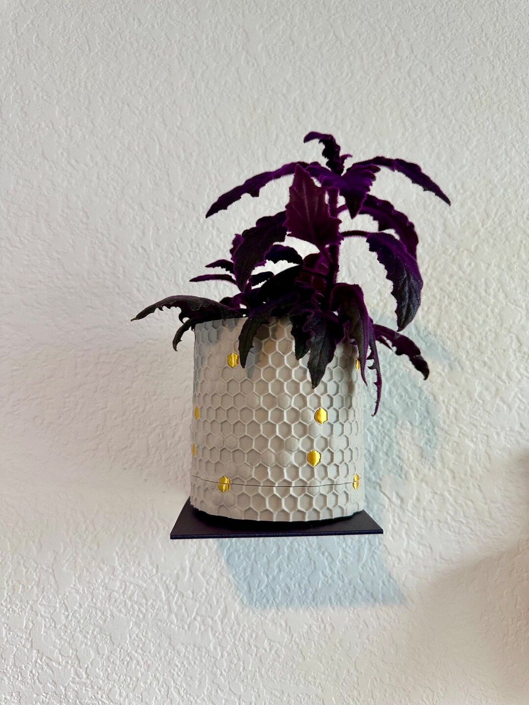 Honeycomb Bee Pattern Plant Pot With Drip Tray | Hidden Drip Tray ...
