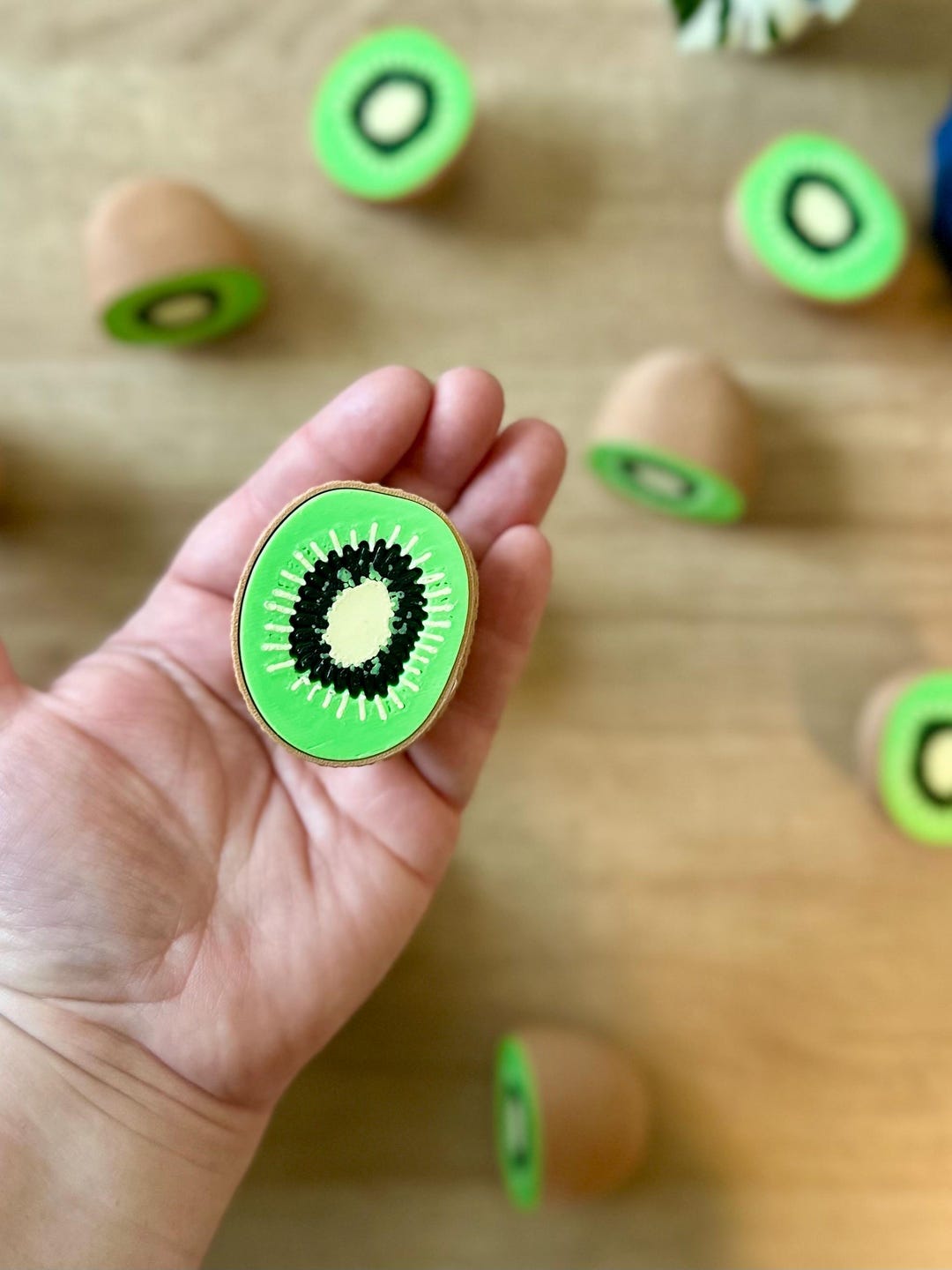 Kiwi Clicky Fidget Toy | Clicky Key Switch Fidget | Desk Top Fidgets ...
