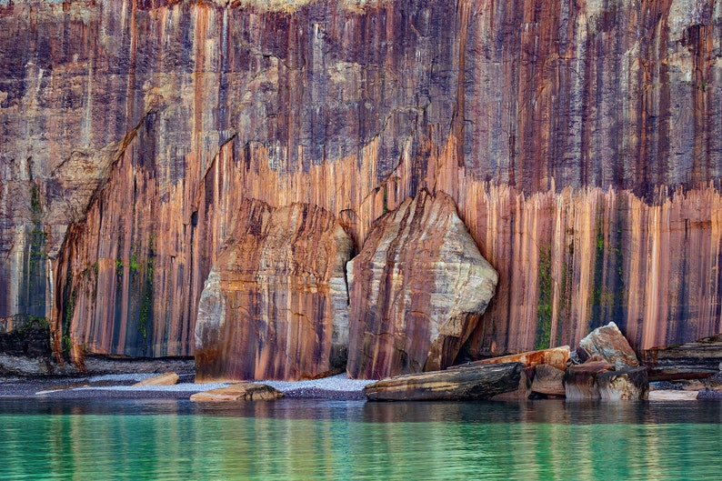 Pictured Rock's Mineral Stained Tombstone Rock Formations, Munising ...