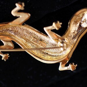 Vintage Signed Avon Lizard Brooch With Black Enamel and Rhinestones - Etsy