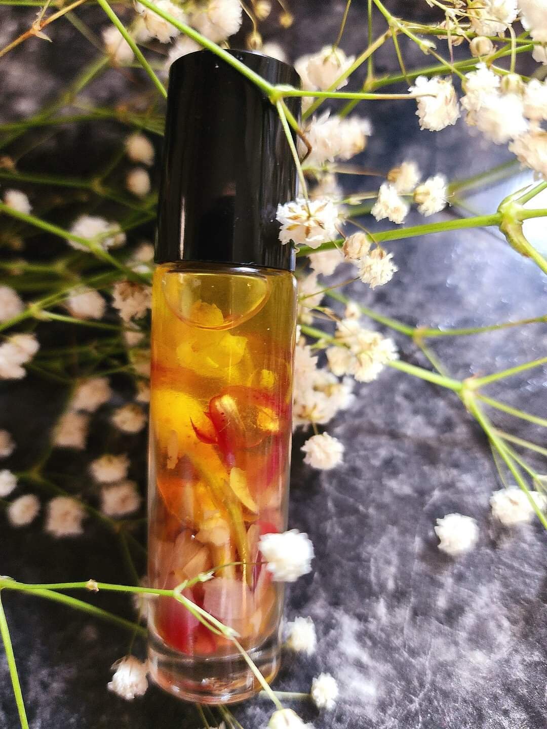 Alectrona Goddess Ritual Oil Perfume - Etsy