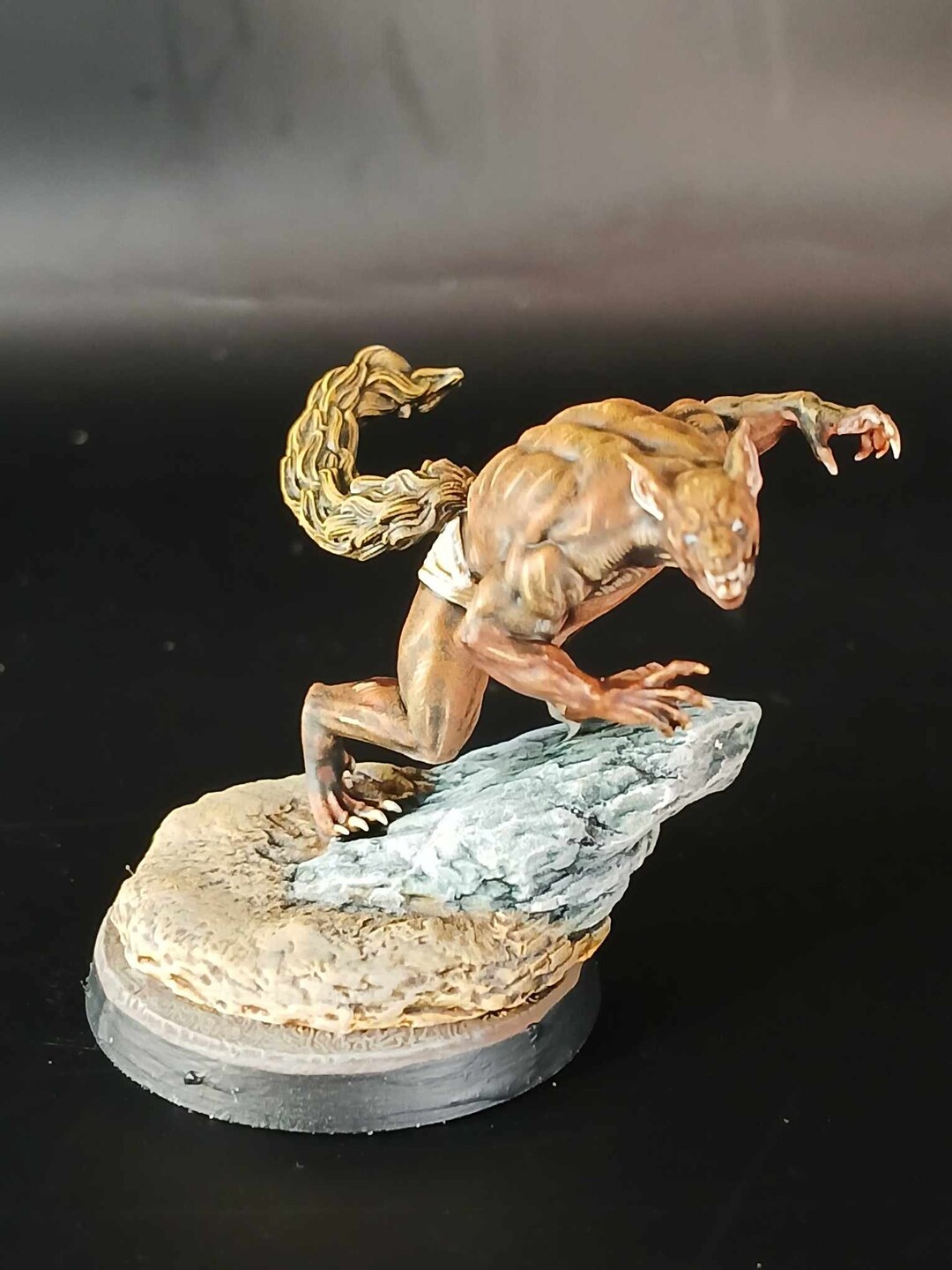 Well Painted Werewolf Miniature, D&D, Frostgrave, Pathfinder, Dungeons ...