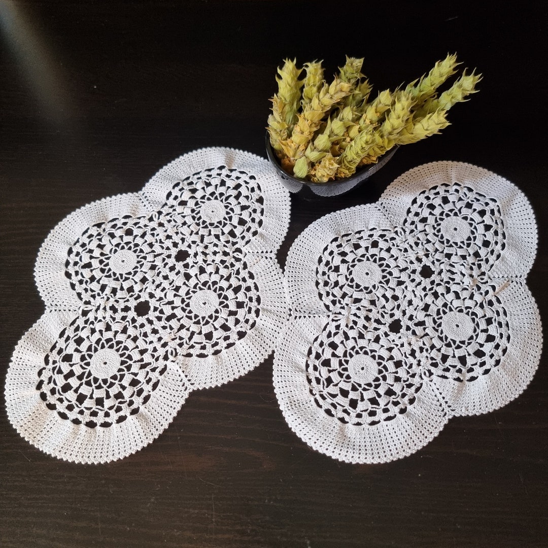 2 Pieces Unique Hand Crocheted Vintage Doilies, Table Cloth Doilies ...