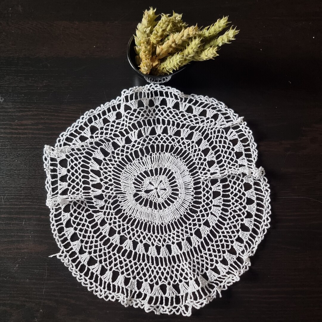 Circle Pattern Shape Design Unique Table Cloth Vintage Hand
