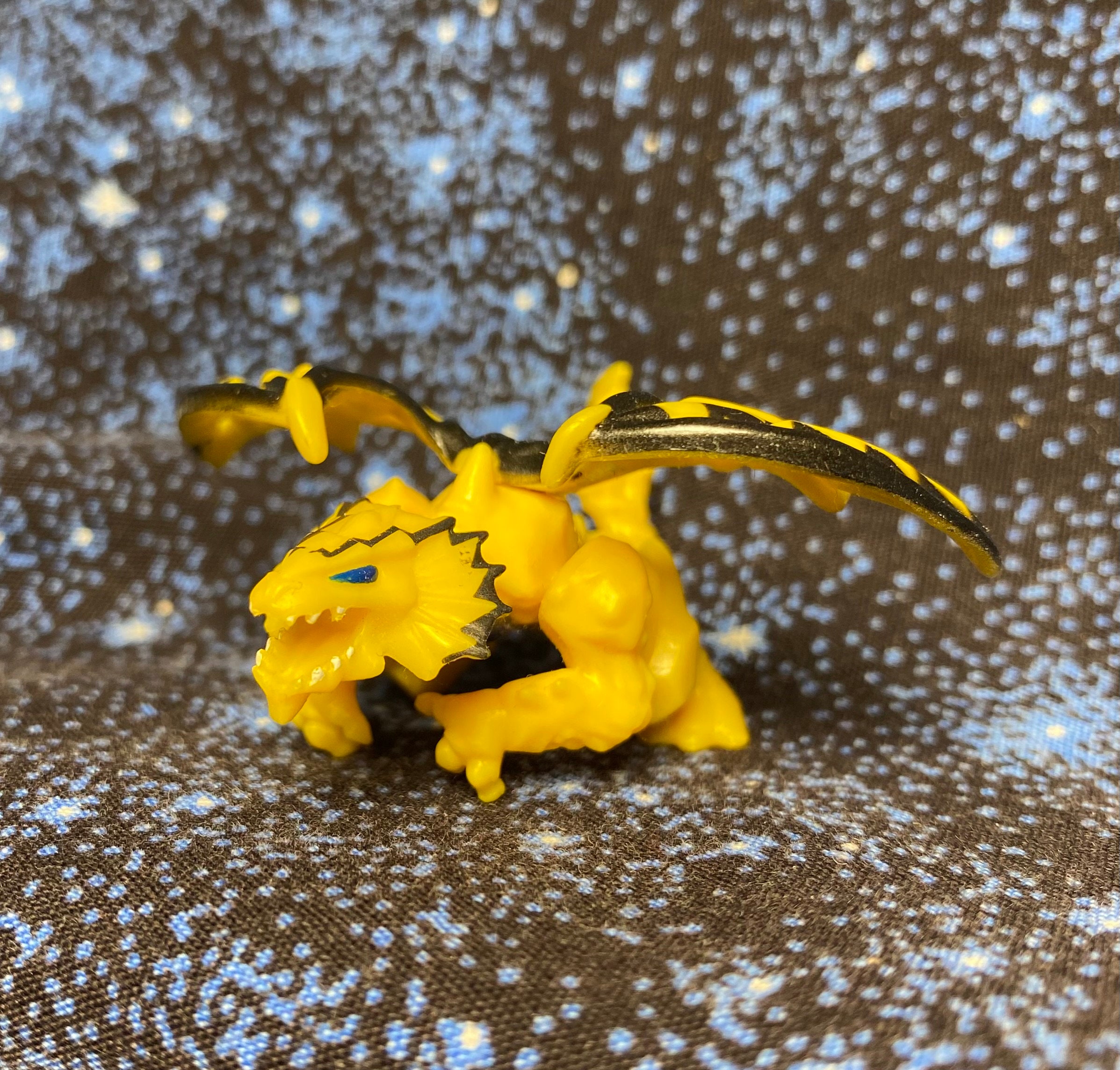 Mega Bloks Dragons Universe: Rise of the Predavors Pulse Gaia yellow ...