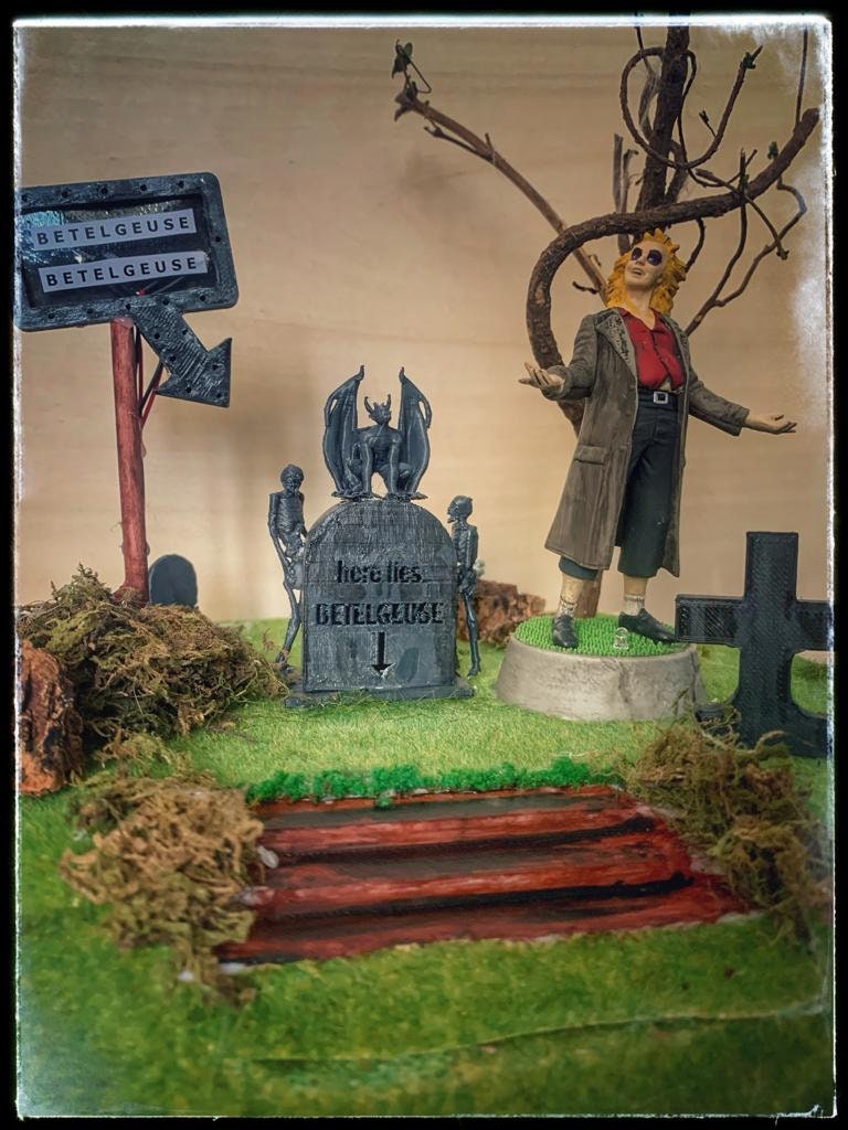 Beetlejuice-diorama - Etsy