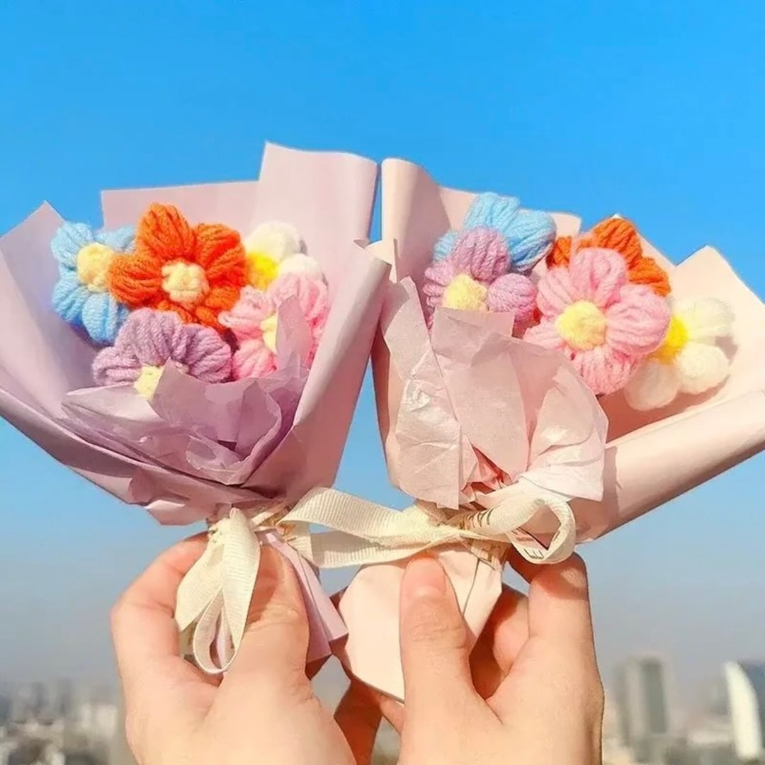 Handcrafted Mini Crochet Flower Bouquets Vibrant Artificial Flowers for ...