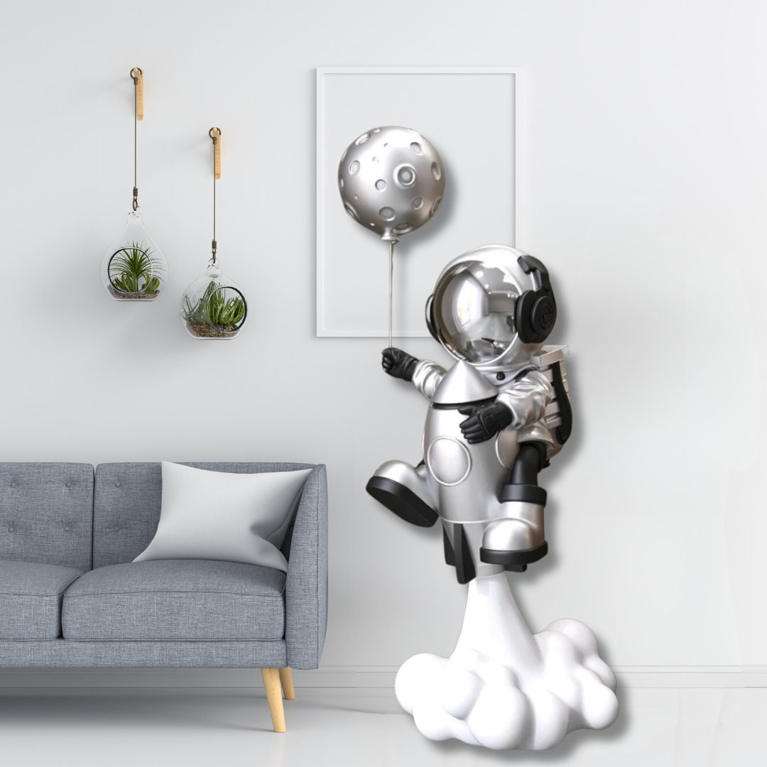 Large Balloon Astronaut Statue Rocket Ship Astronaut Sculpture Cool ...