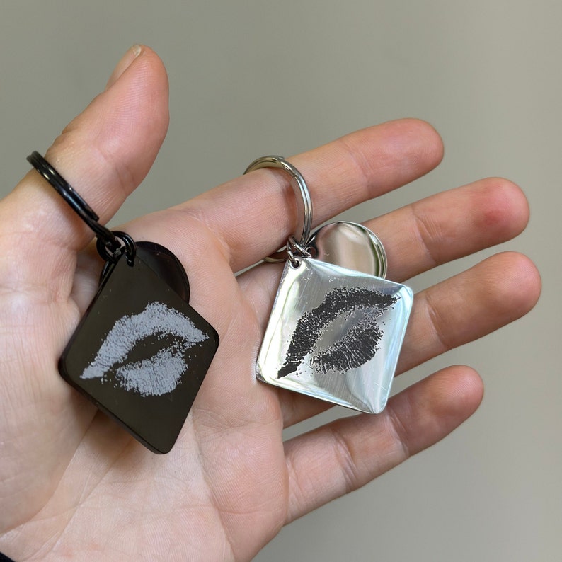 Custom Lip Kiss Keychain Personalized Gift for Boyfriend Girlfriend ...