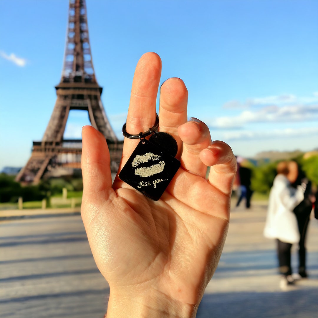 Custom Lip Kiss Keychain Personalized Gift for Boyfriend Girlfriend ...