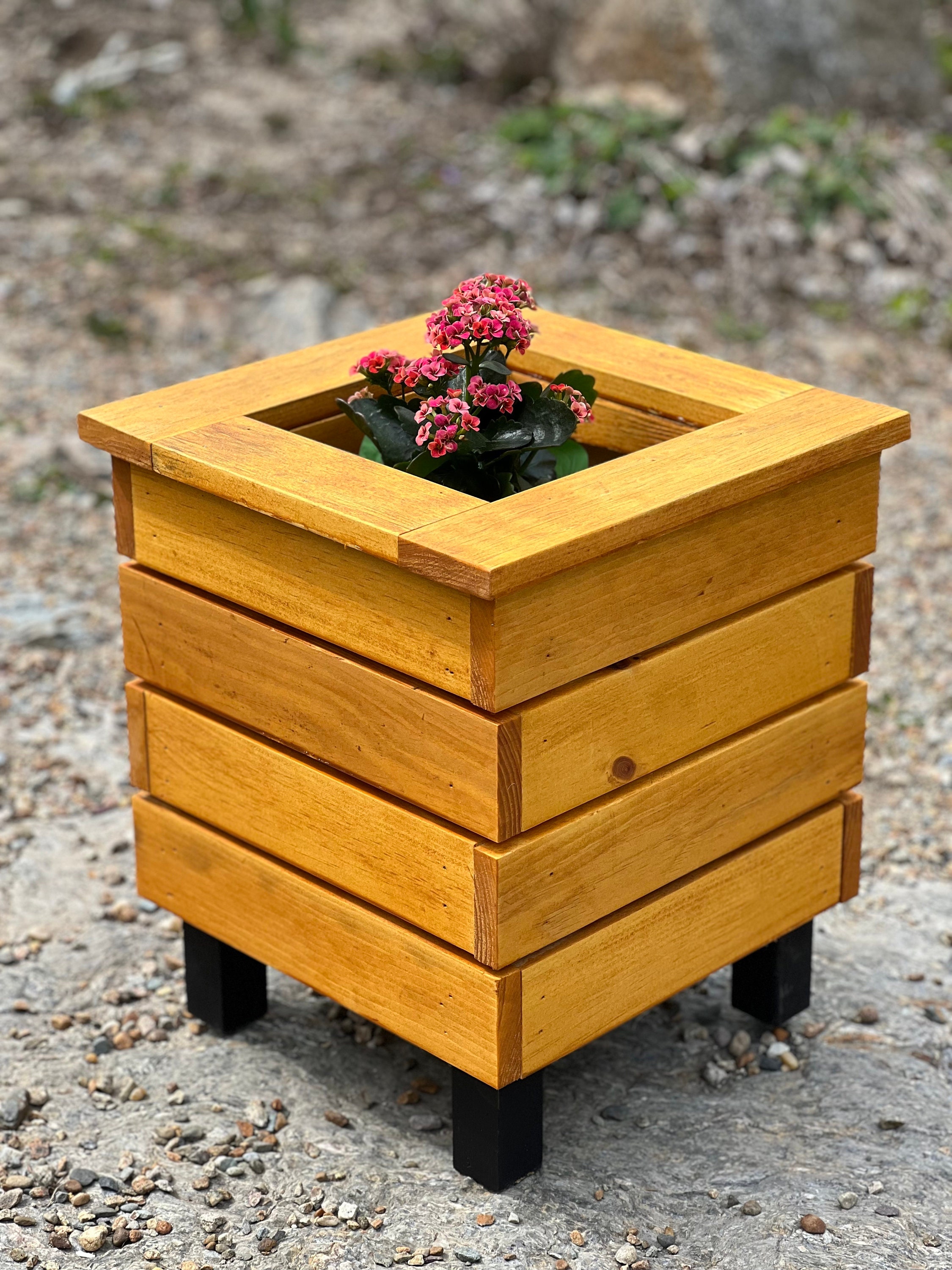 DIY Flower Planter Box Plans for Outdoor and Garden Spring 2024 ...