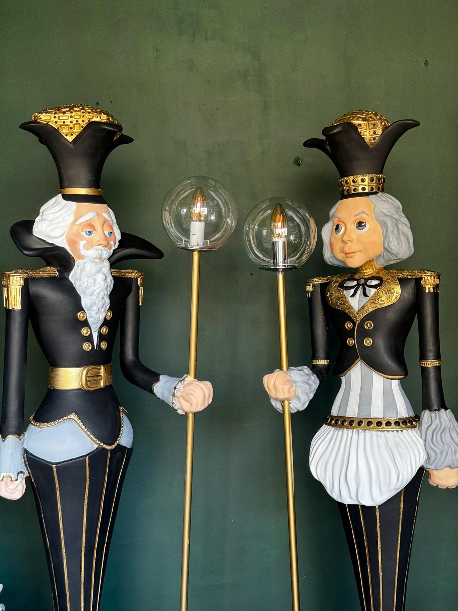 Life Size Nutcracker Floor Lamp, 5.57 Ft Tall Ceramic Nutcracker Statue ...
