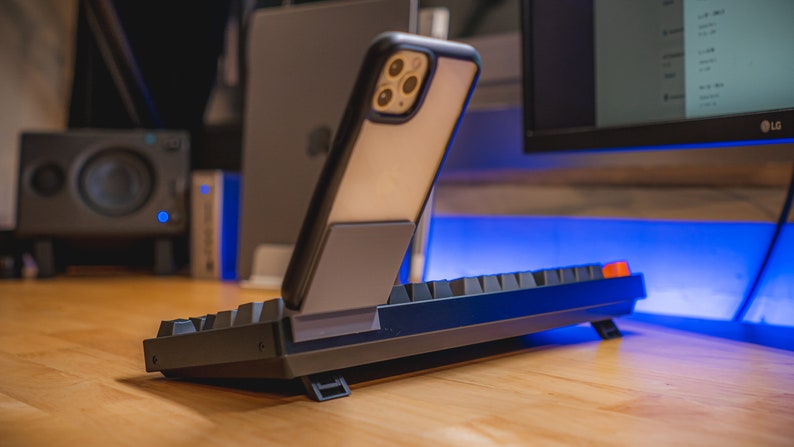 K-series Aluminum Frame Glance Stand Phone Mount for Keychron K Series ...