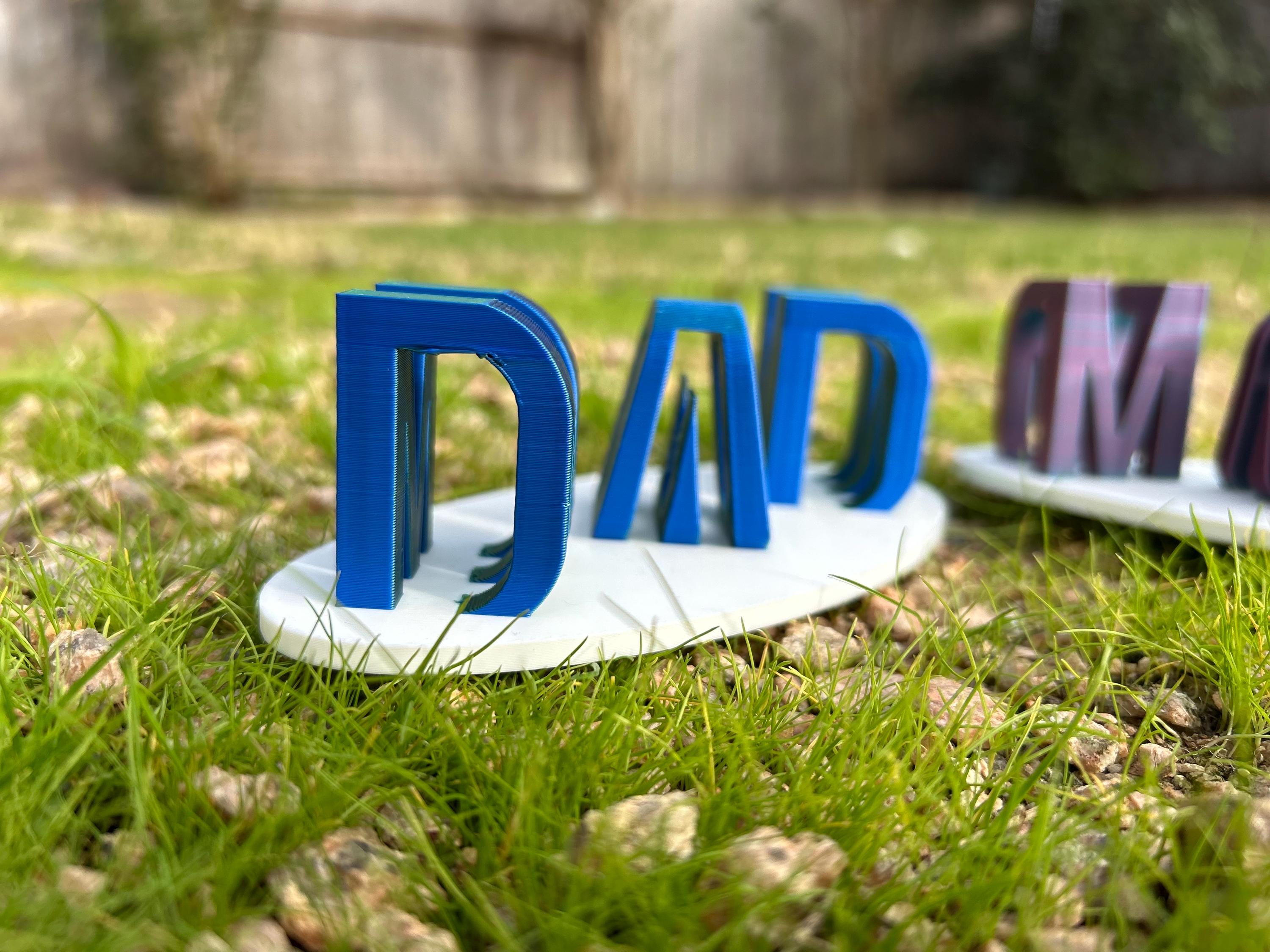 Mom and Dad Reversable Sign, 3D Printed, Gift, Parent Gift, Loving - Etsy