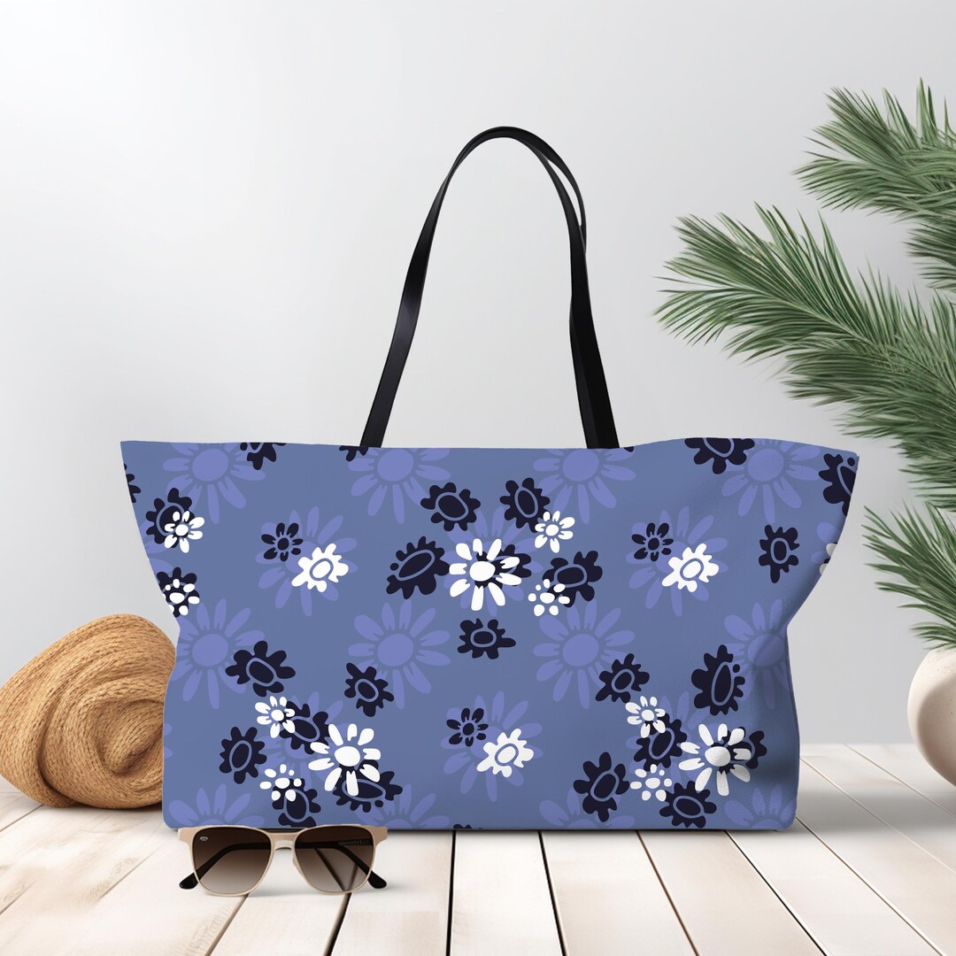 Blue Weekender Bag Travel Duffel Floral Pattern Daisy Design Navy ...