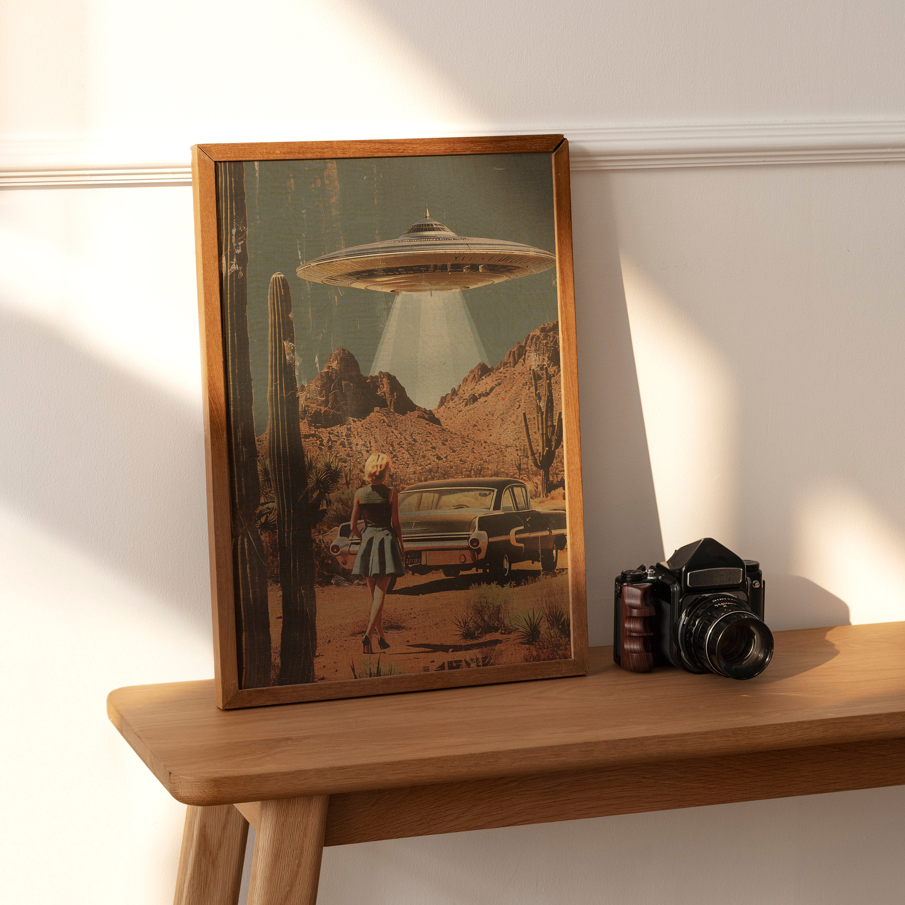 UFO Poster Wall Art Retro Wall Decor Sci Fi Poster UFO Alien Desert ...