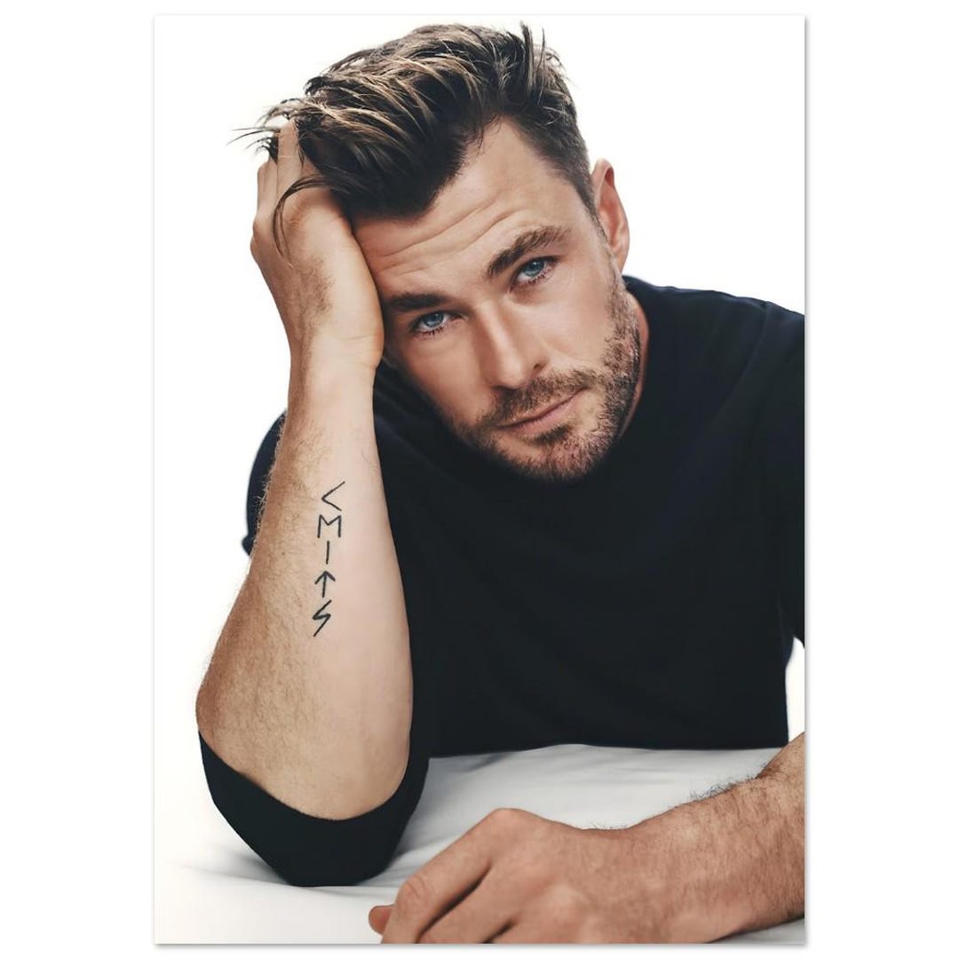 Chris Hemsworth Poster, a Must-have for Fans and Collectors. Capture ...