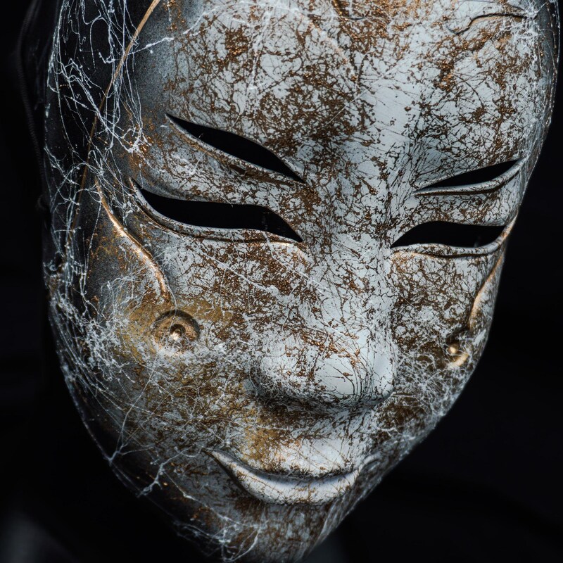 Metal Face Mask Sculpture - Etsy UK