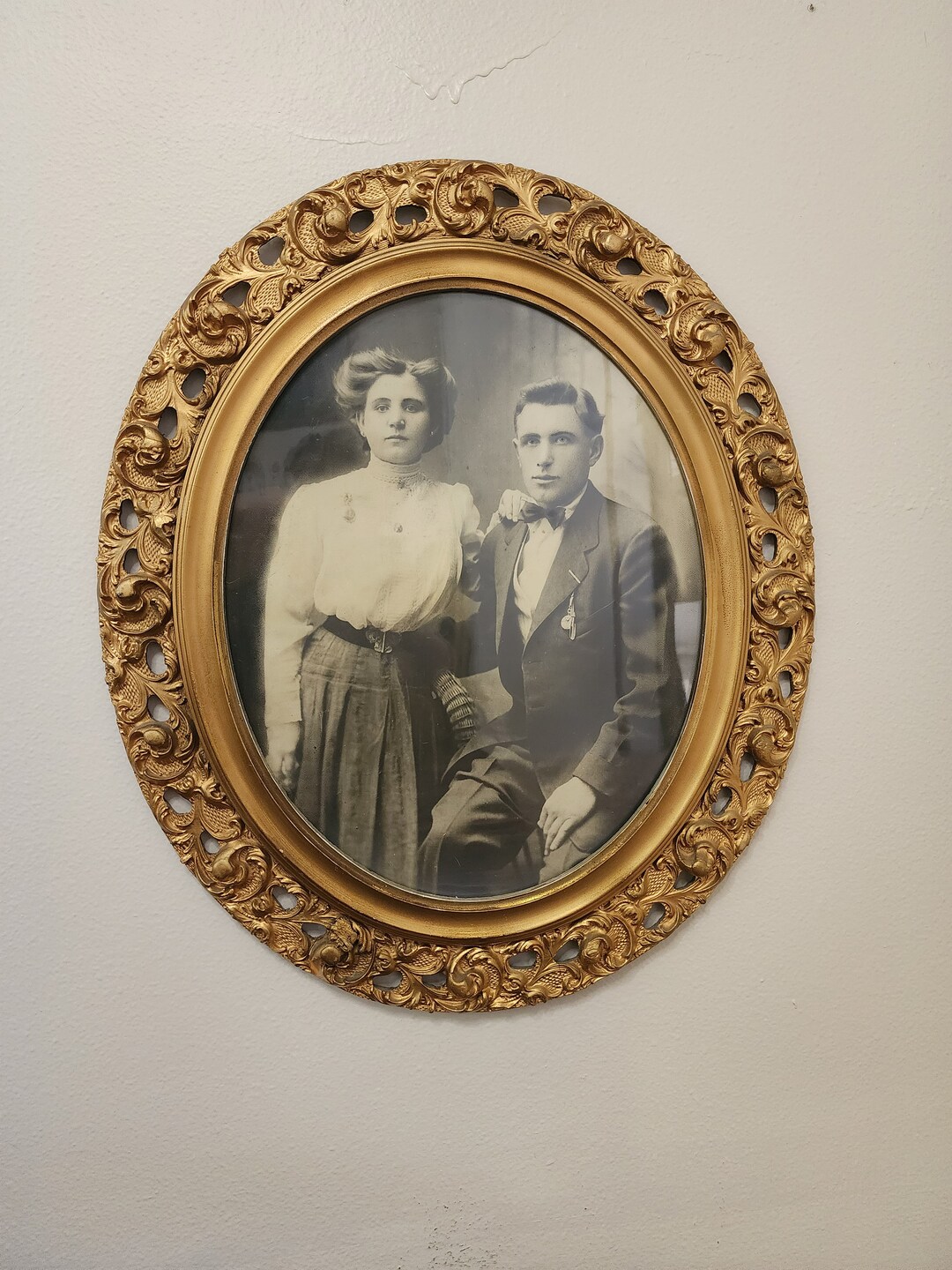 Antique Victorian Couple Photograph in Gilded Ornate Oval Frame - Etsy