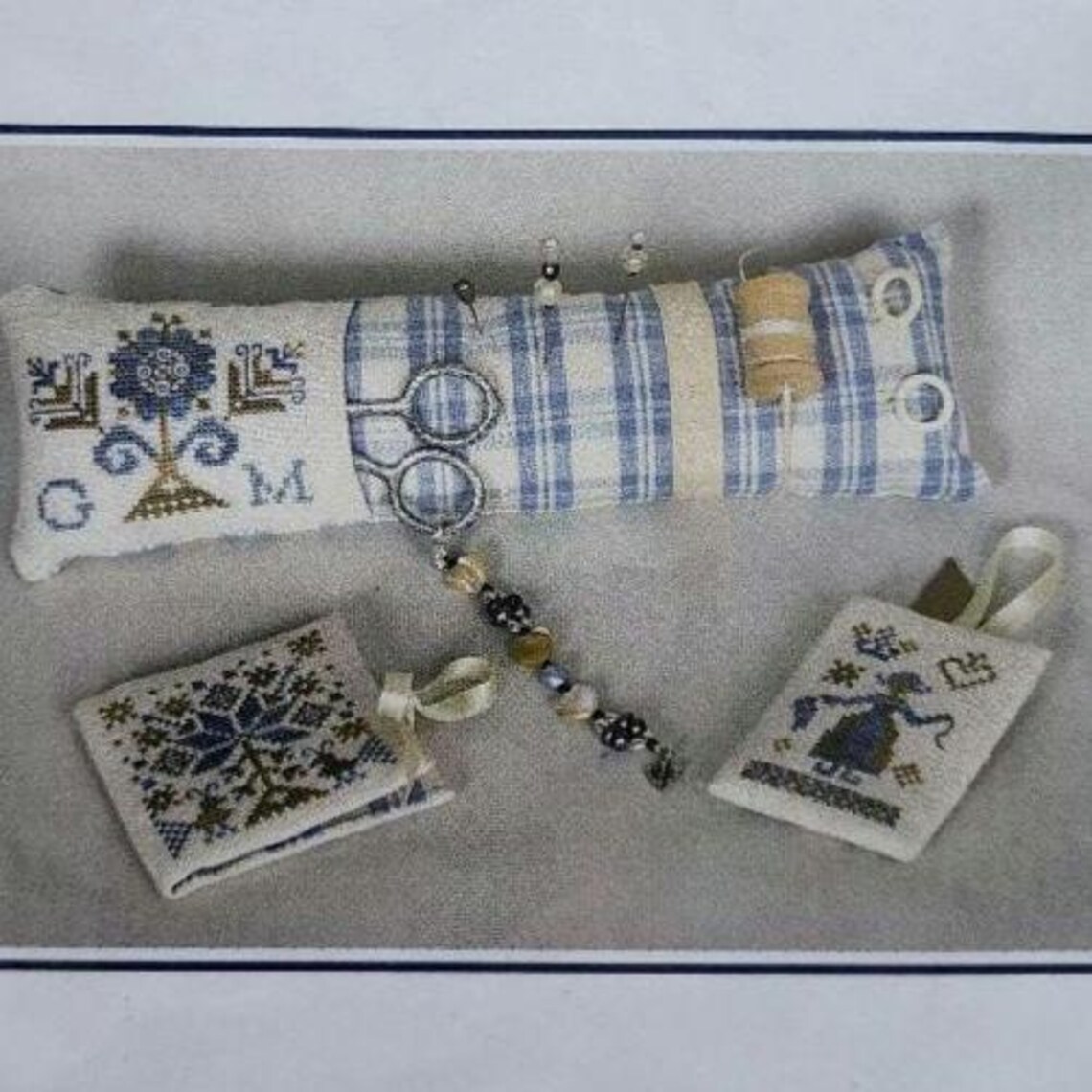 A Dutch Sewing Pillow Cross Stitch Pattern and Assisi Avorio Linen - Etsy