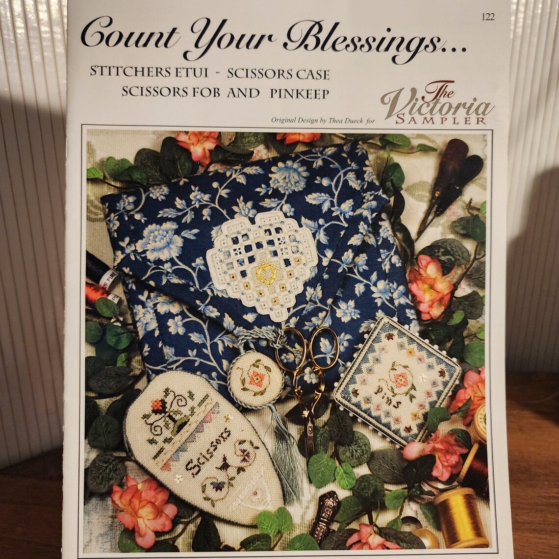 The Victoria Sampler: Count Your Blessings // Stitchers Etui, Scissor ...