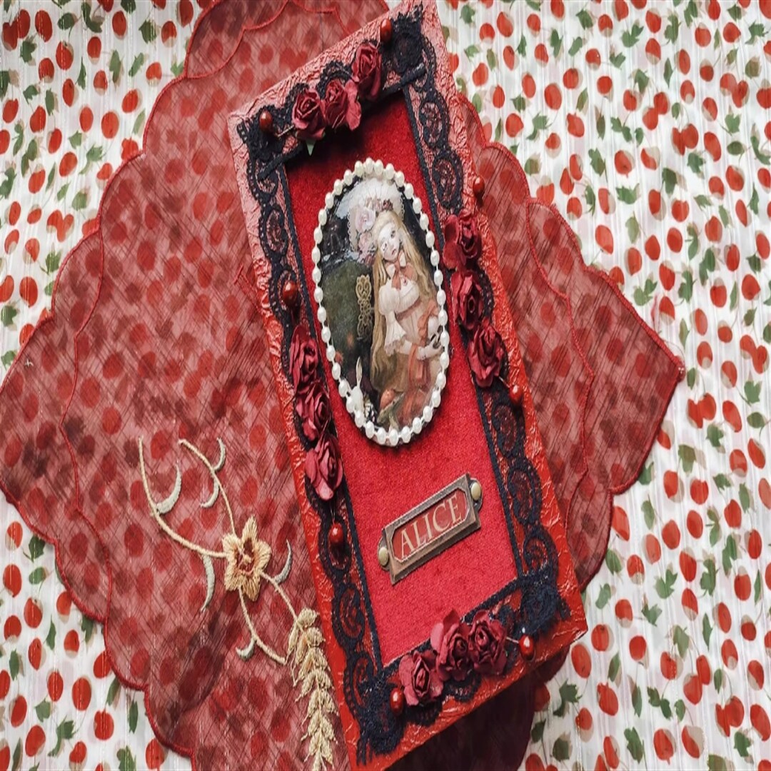 Alice in Wonderland Handcrafted Junk Journal, Vintage-style TN Notebook ...