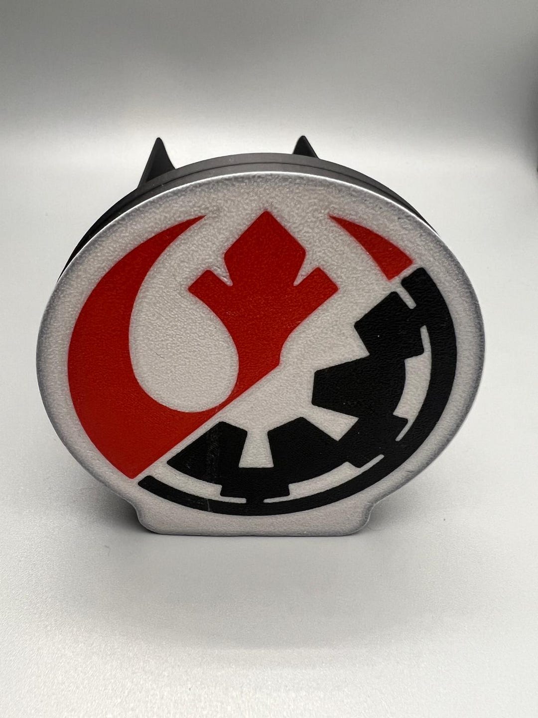 Rebel Empire Star Wars-themed Pringles Slider – the Ultimate Snack ...