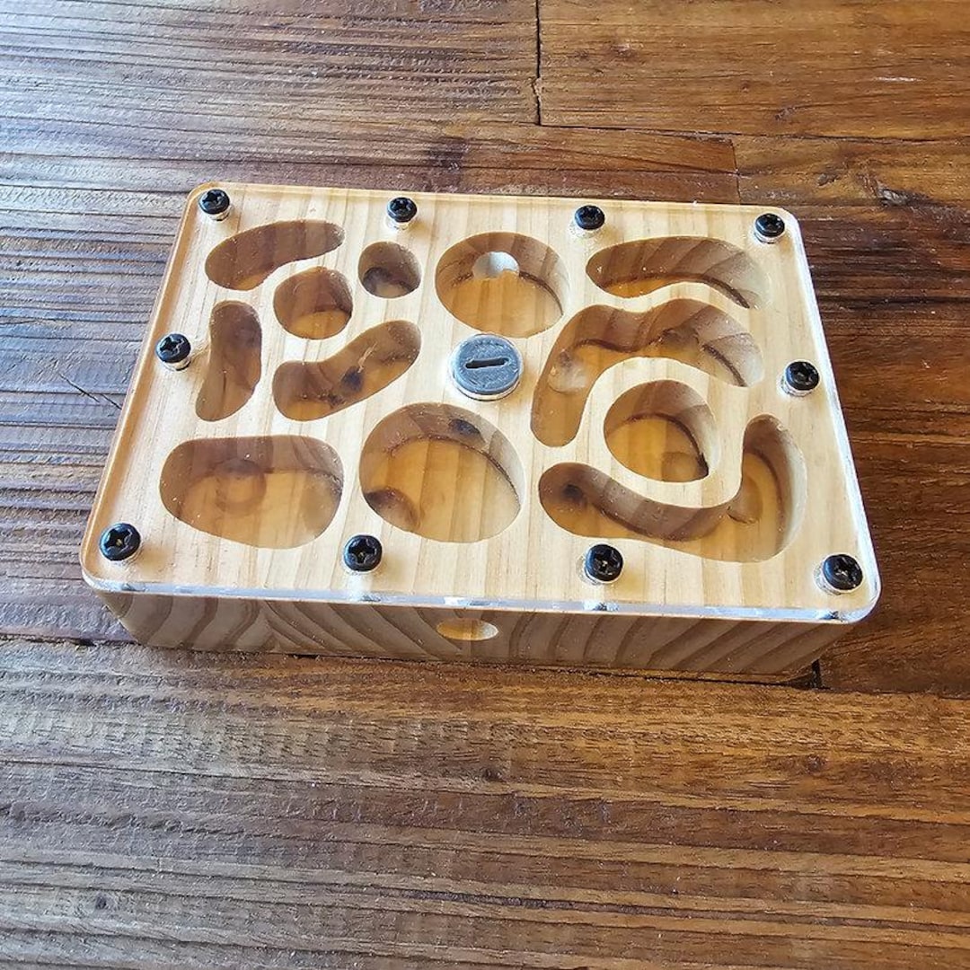Handcrafted Wooden Ant Nest - Medium Size Formicarium for Growing Ant ...