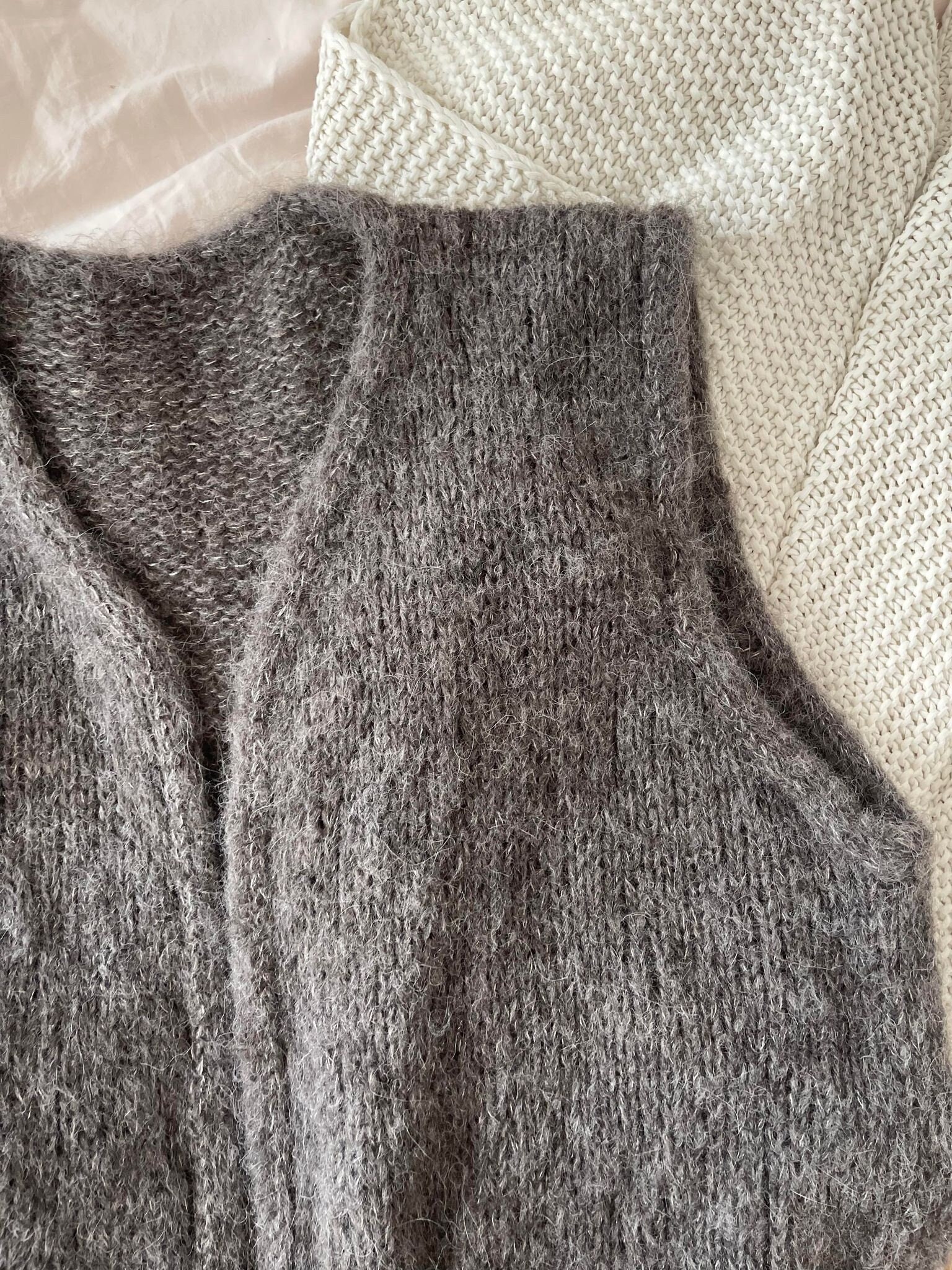 Avery Vest ENGLISH Knitting Pattern: Oversized Unisex Fluffy Top-down ...