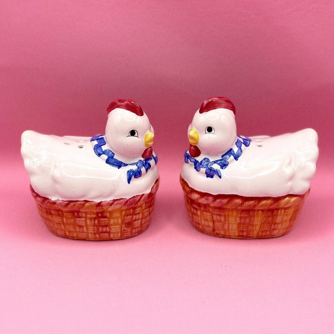 Japan Nesting Hens Salt and Pepper Shakers | Hens in Baskets | Unique ...
