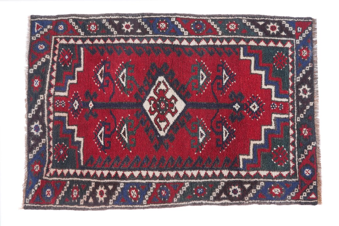 Dosemealti Semi-old Deep Red Rug Traditional Hand-knotted 3.2x2.4 Ft ...