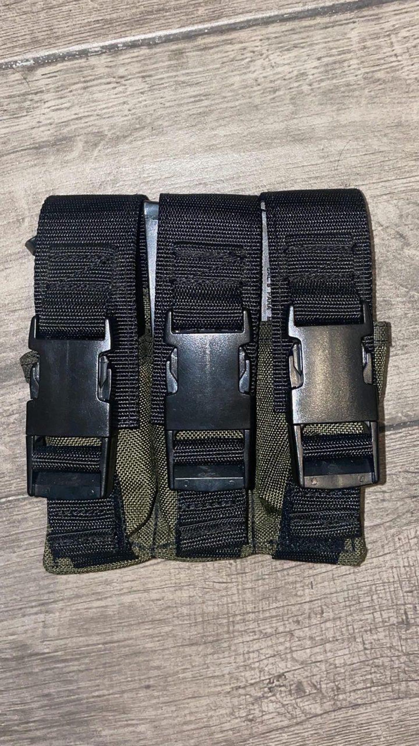 Resident Evil 2 Remake Hunk SOE Style Triple Magazine Pouch Replica - Etsy