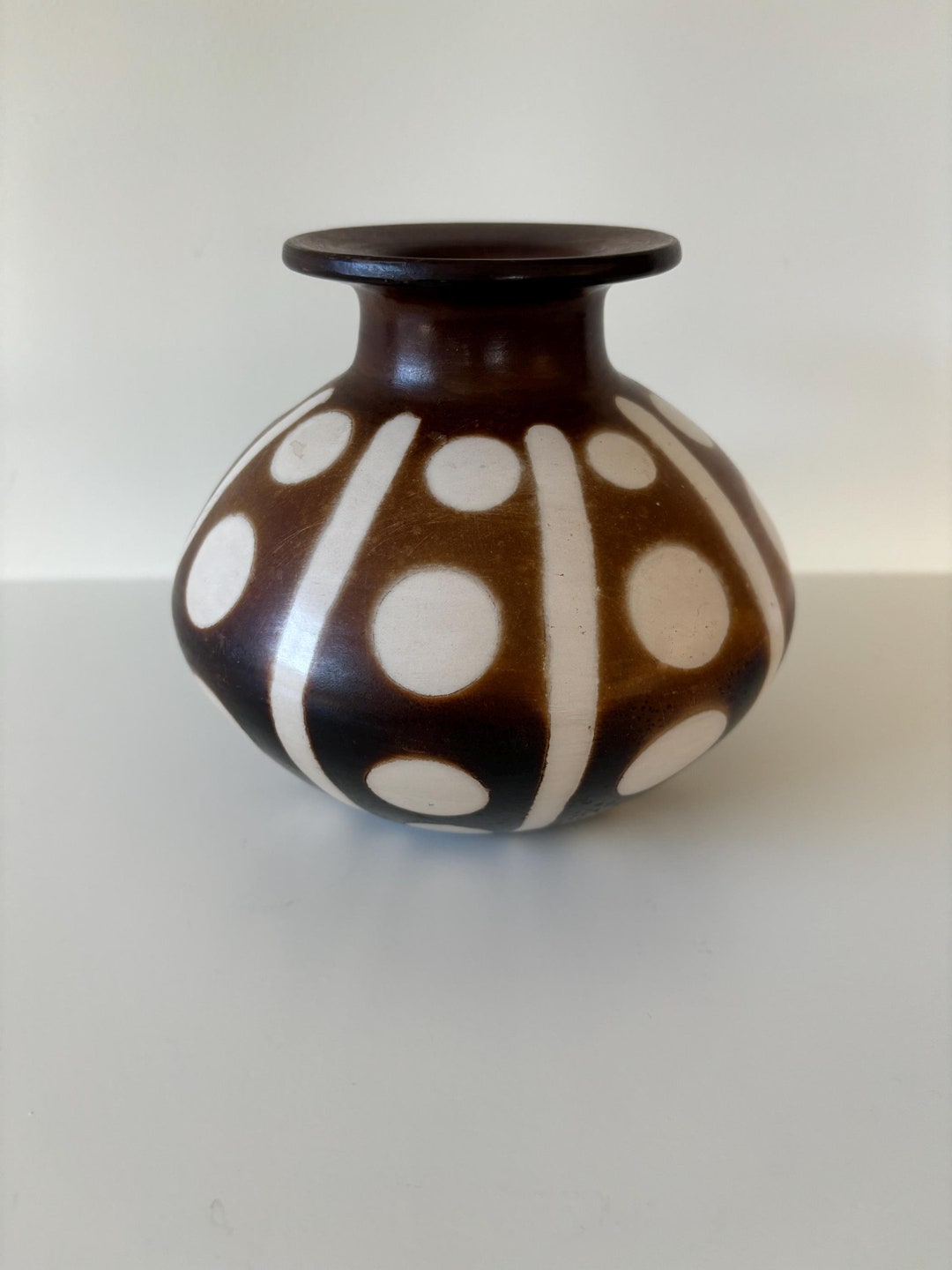 Peruvian Style Brown and White Vase With Geometric Design - Etsy